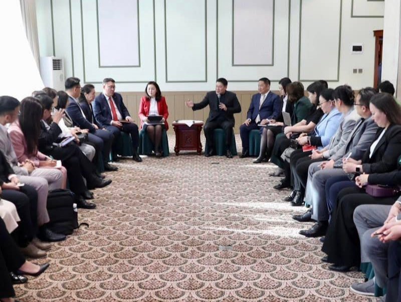 Ерөнхий сайд Л Оюун Эрдэнэ хүний нөөцийн менежерүүдүүдийн төлөөлтэй уулзаж байна